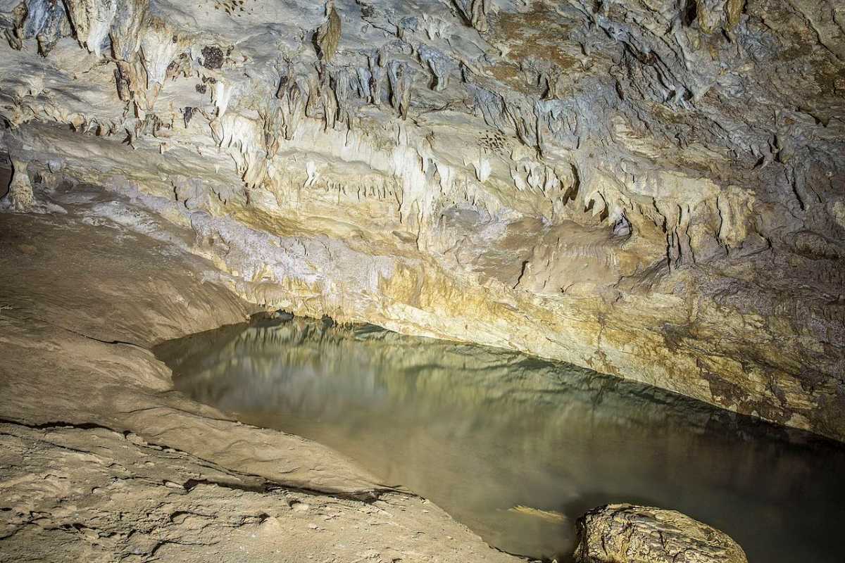 10 Stunning Caves in Georgia You Can't Miss