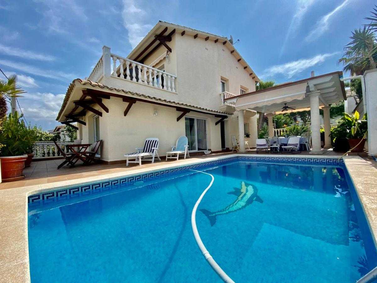 50 Villas In Sitges