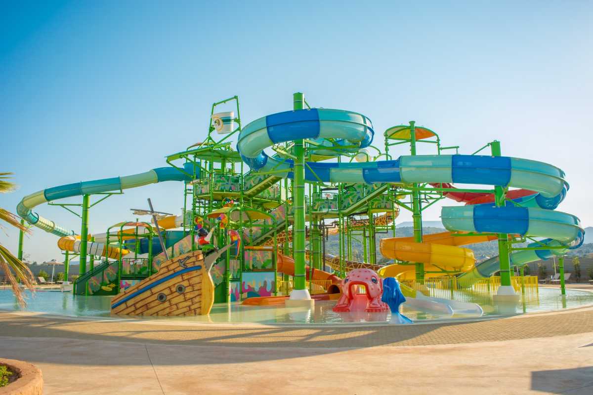 11 Best Waterparks in Greece