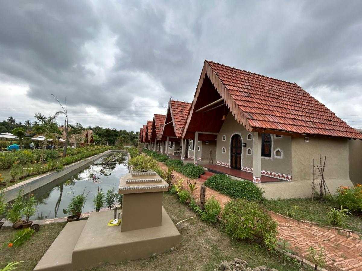 10 Best Resorts in Falta (2024)