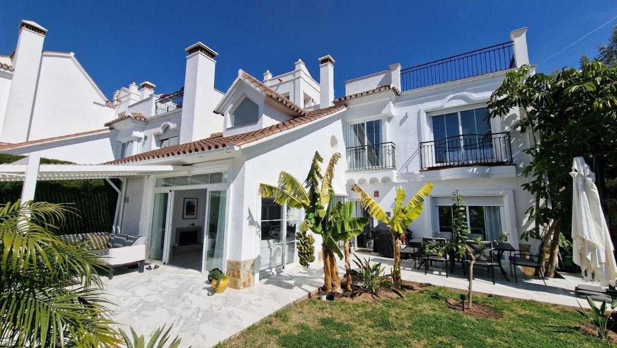 50 Villas In Fuengirola