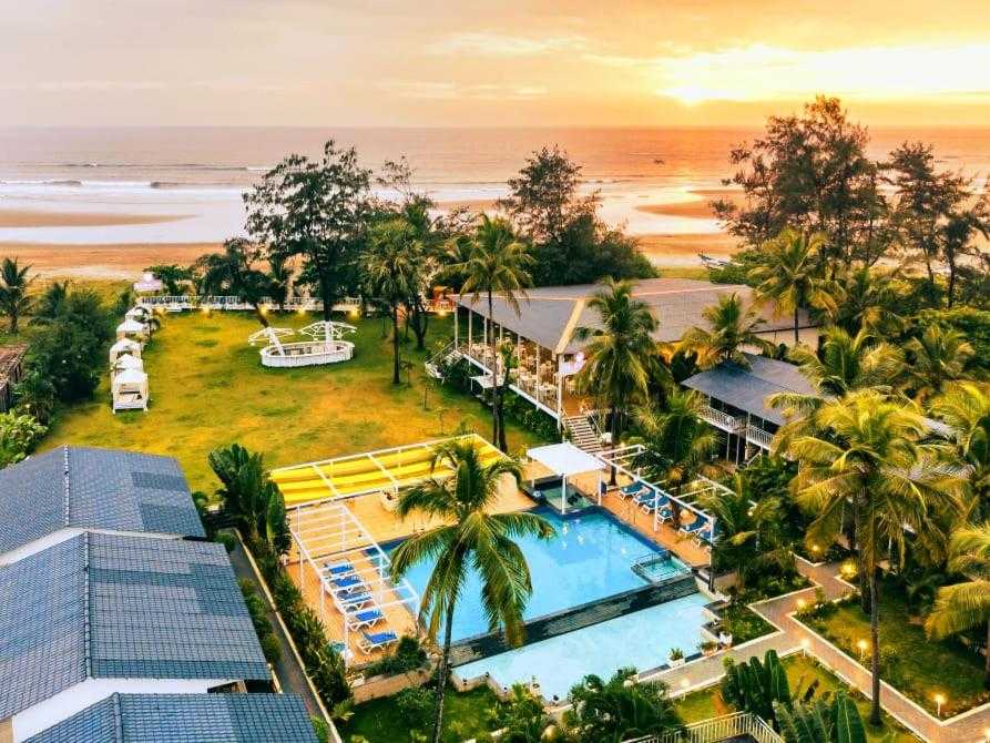 Resorts Near Morjim Beach | Book from 49 Stay Options @Best Price