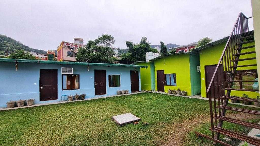 28 Hostels In Rishikesh