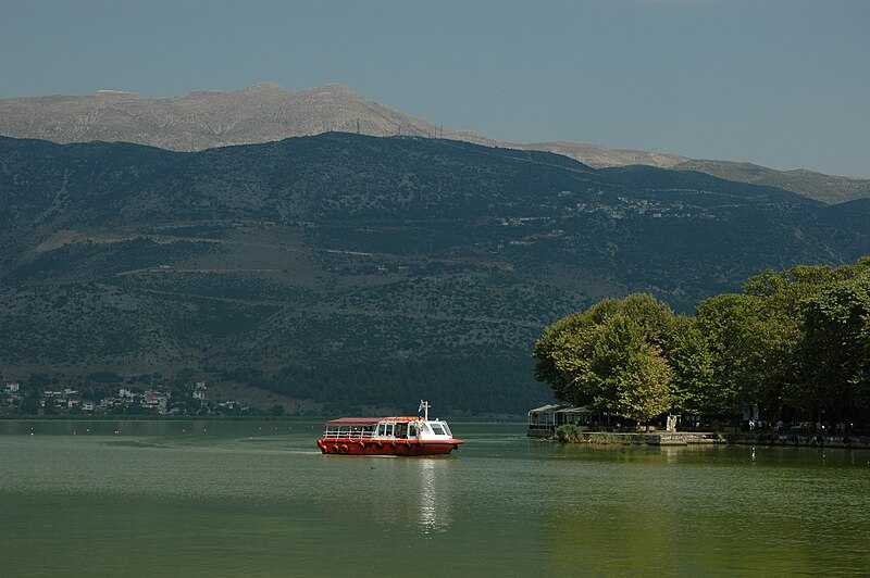 10 Best Lakes in Greece