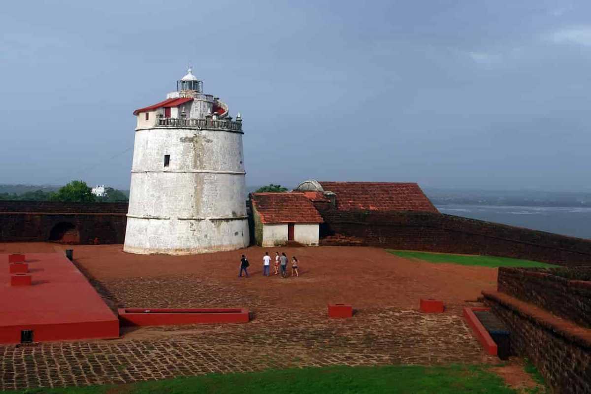 Fort Aguada Goa | Jail, Lighthouse, Images, History