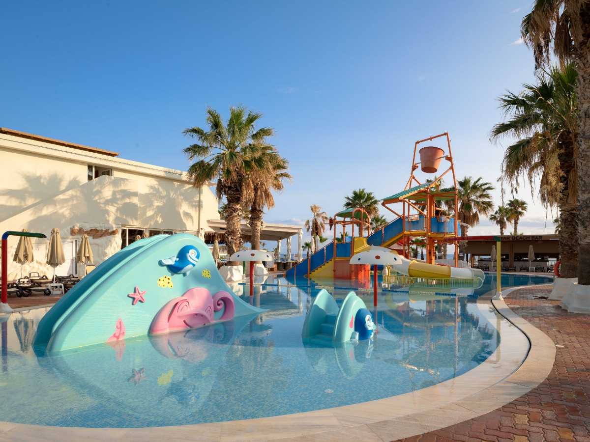 11 Best Waterparks in Greece