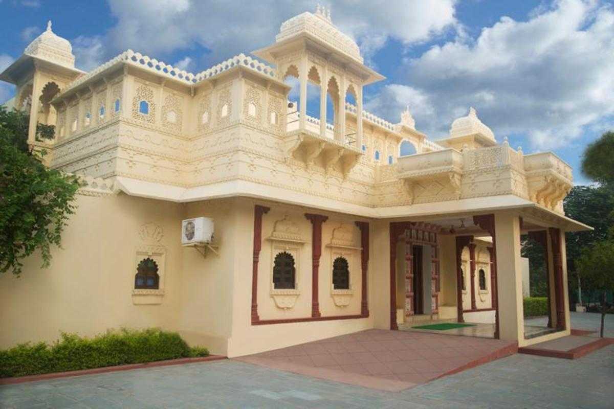 Hotels in Alwar, Best Places to Stay in Alwar